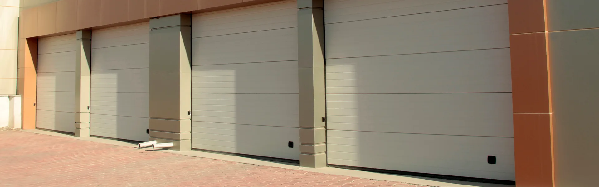 Broken Garage Door Amberley, QLD | Fixing Not Working Garage Door